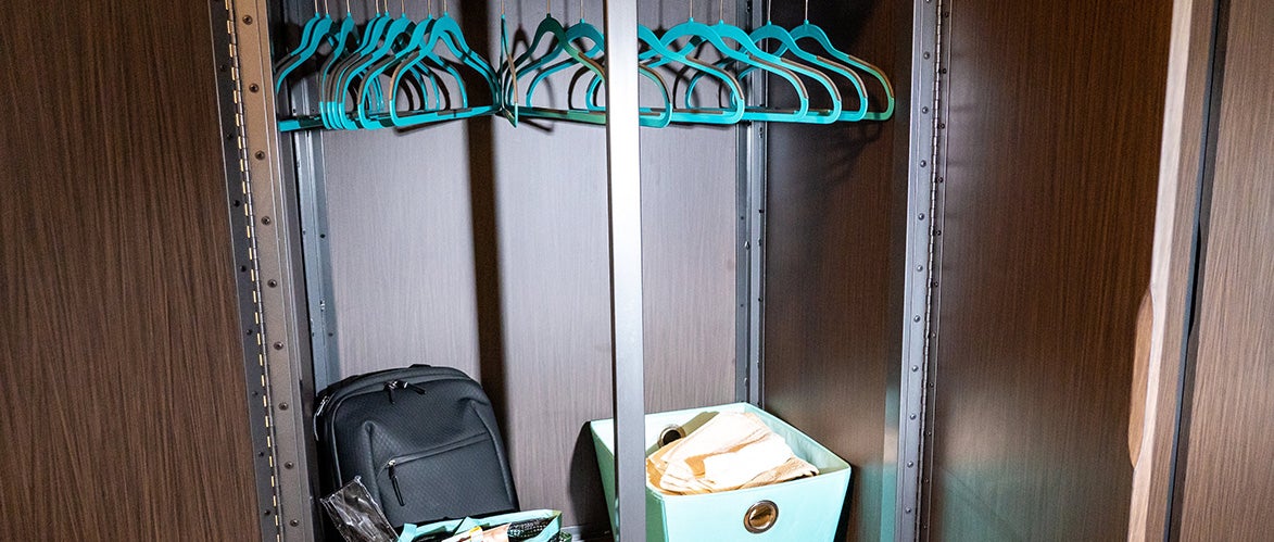 Dundee | UCR Housing Services